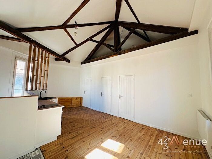 Appartement à louer - Saint-Chamond, Fonsala - 2 pièces - 1 chambre