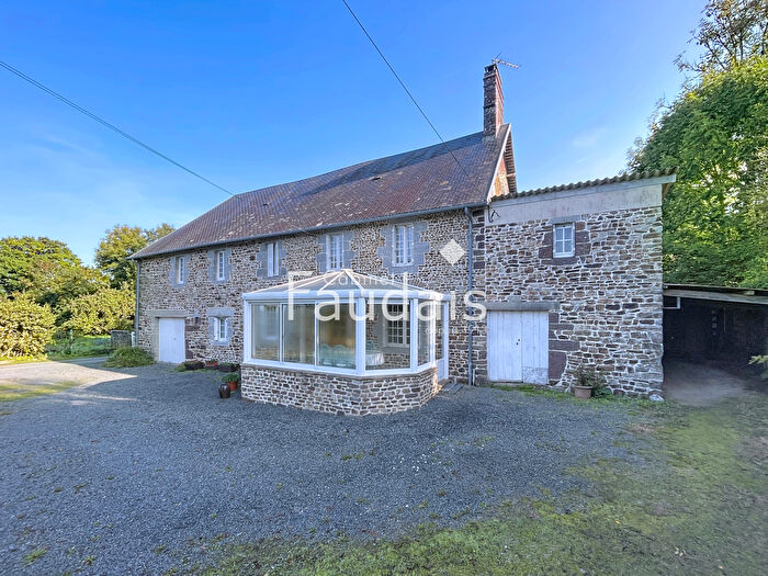 Maison à vendre - Roncey - 8 pièces - 4 chambres