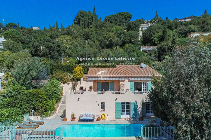Maison 7 pièces à Roquebrune-sur-Argens, à vendre