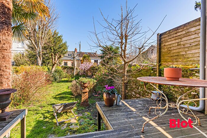 Maison à vendre - Nantes, Saint-Clément, Jardin des plantes, Caserne Lamoricière - 6 pièces - 4 chambres