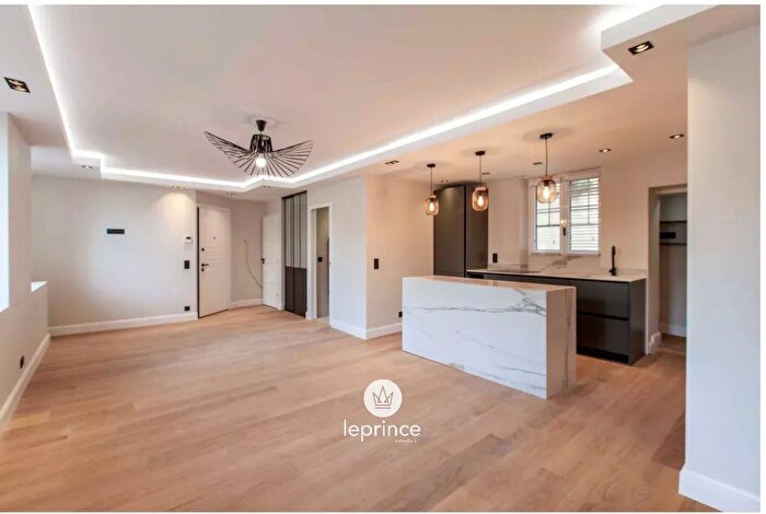 Appartement à vendre - Nice, Vieux Nice - 3 pièces - 2 chambres