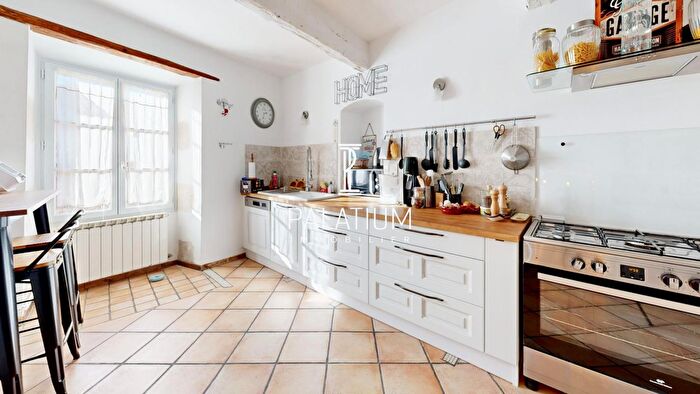 La Brillanne : Maison 9 pièces à vendre