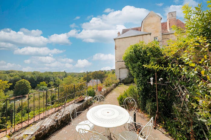Château-Landon : Maison 10 pièces à vendre