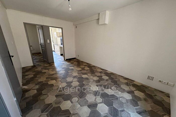 Appartement à louer - Arles
