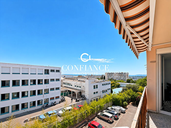 Appartement 4 pièces à Nice, Caucade, à vendre