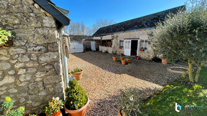 Maison à vendre - Fontenay-sur-Conie - 7 pièces - 3 chambres