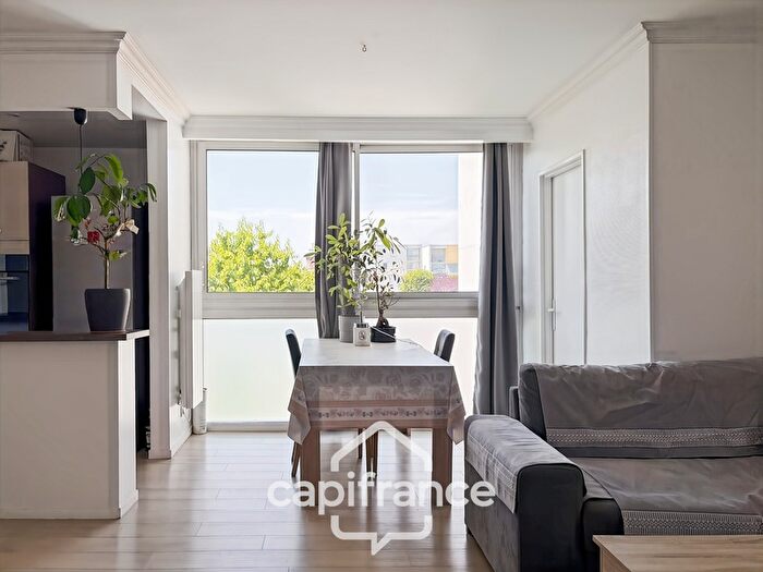Noisiel, Ville nouvelle : Appartement 3 pièces à vendre