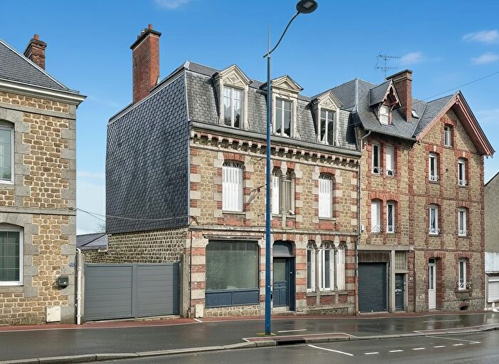 Maison 8 pièces à Vire, à vendre