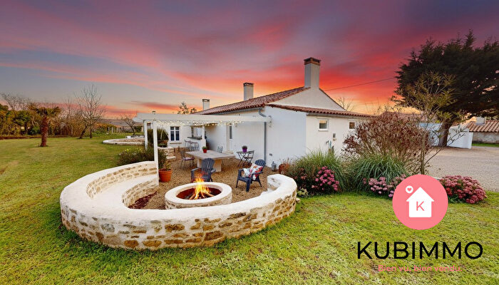 Maison à vendre - Longeville-sur-Mer - 8 pièces - 4 chambres