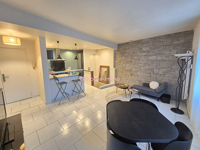 Mantes-la-Jolie, Centre-ville : Appartement 3 pièces à vendre