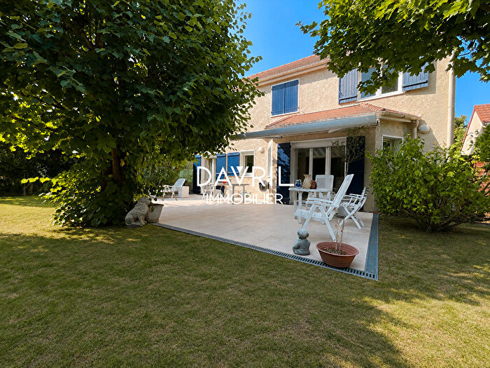 Chanteloup-les-Vignes : Maison 6 pièces à vendre