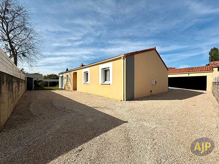 Saint-Léger-les-Vignes : Maison 6 pièces à vendre