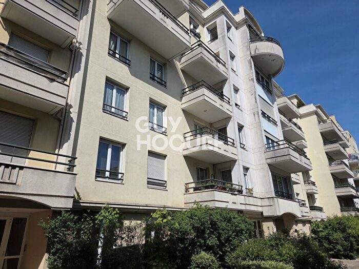 Appartement 3 pièces à vendre - Rosny-sous-Bois, Centre-ville