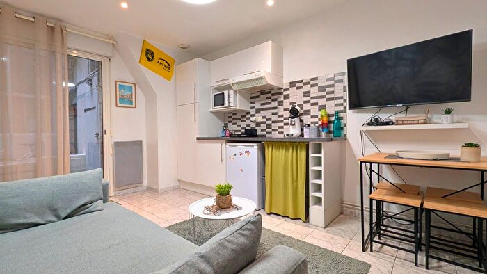 Appartement 1 pièce à La Rochelle, Centre-ville, Vieux-port, Marché, à vendre