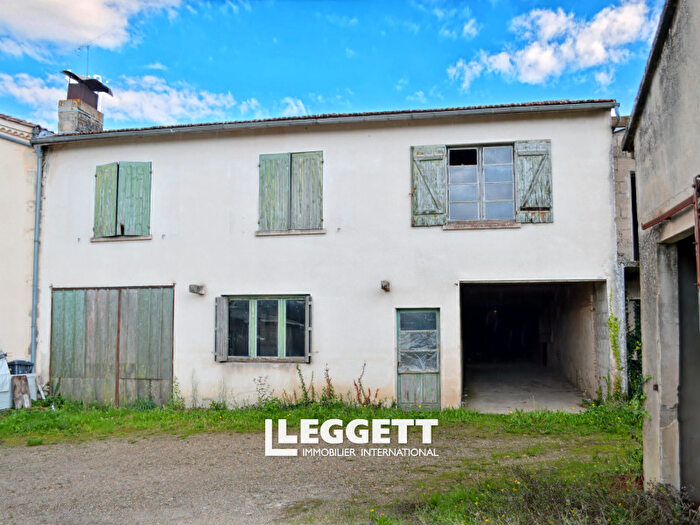 Maison à vendre - Taillebourg - 12 pièces - 5 chambres