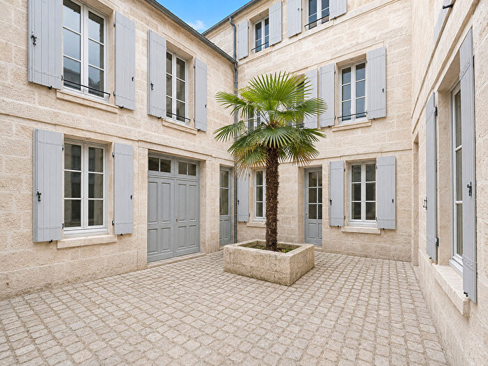 Rochefort, Centre-ville : Appartement 4 pièces à vendre