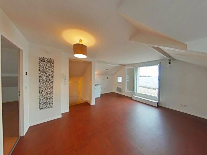 Appartement à louer - Chatuzange-le-Goubet - 2 pièces - 1 chambre