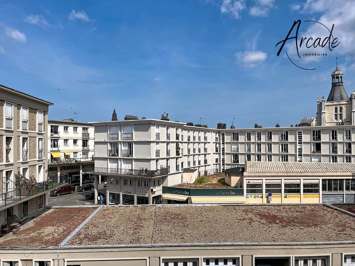 Appartement 5 pièces à postalCode, à vendre