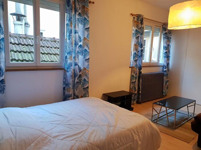 Appartement à louer - Limoges, Centre-ville, Hôtel de Ville, Emailleurs - 1 pièce - 1 chambre