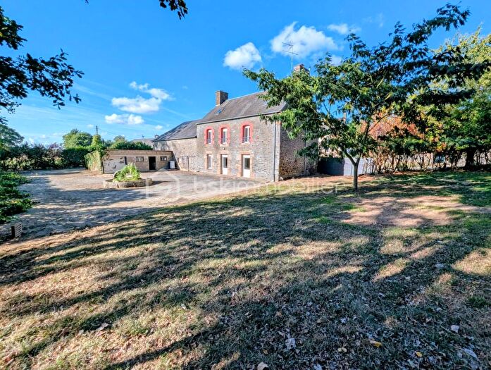 Maison 7 pièces à Argouges, à vendre