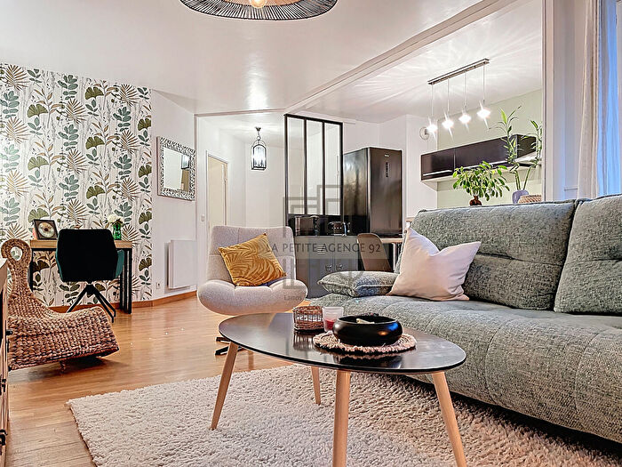 Appartement à vendre - Longjumeau, Centre-ville, Mairie - 4 pièces - 3 chambres