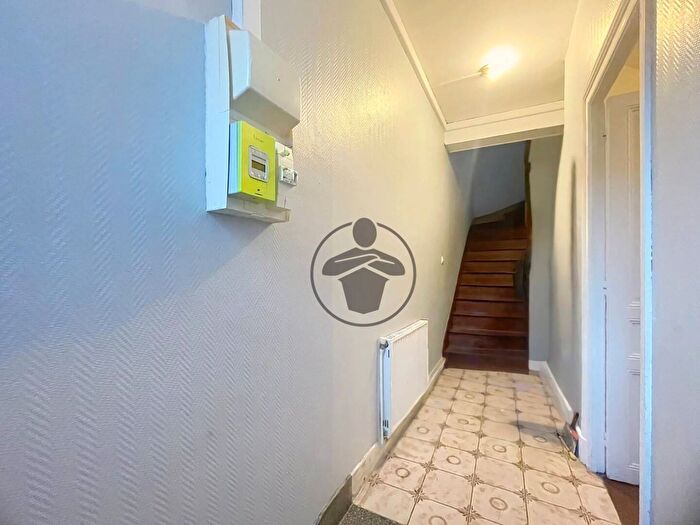 Maison à louer - Centre Ville, Saint-Quentin - 4 pièces - 3 chambres