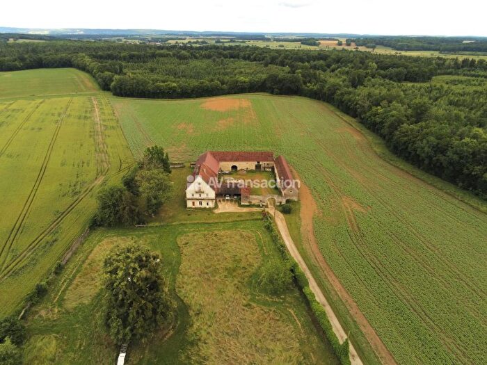Saint-Broing : Maison 6 pièces à vendre