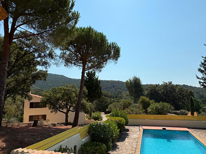 Maison à vendre - Bormes-les-Mimosas, Haut-Para, Pas de Courtin, Manjastre - 9 pièces - 6 chambres