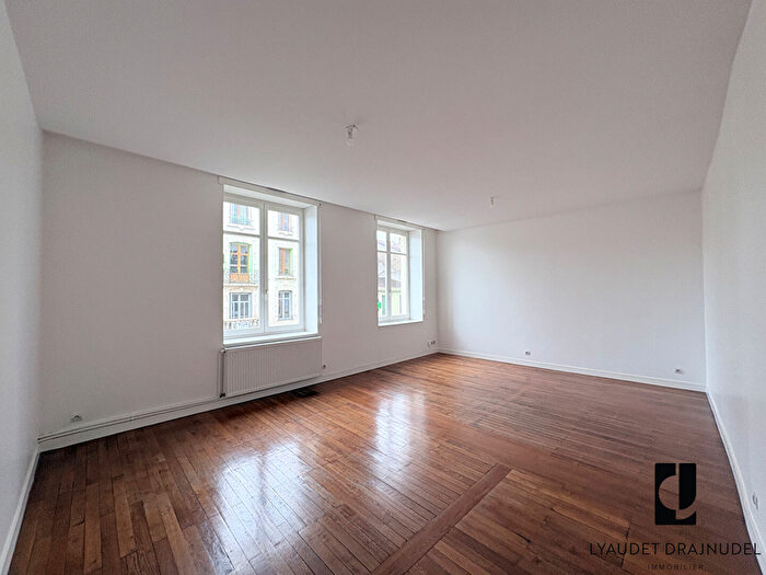 Appartement à louer - Roanne, Gare - 4 pièces - 3 chambres