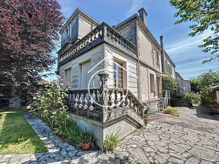 Maison à vendre - Sainte-Foy-la-Grande - 8 pièces - 7 chambres