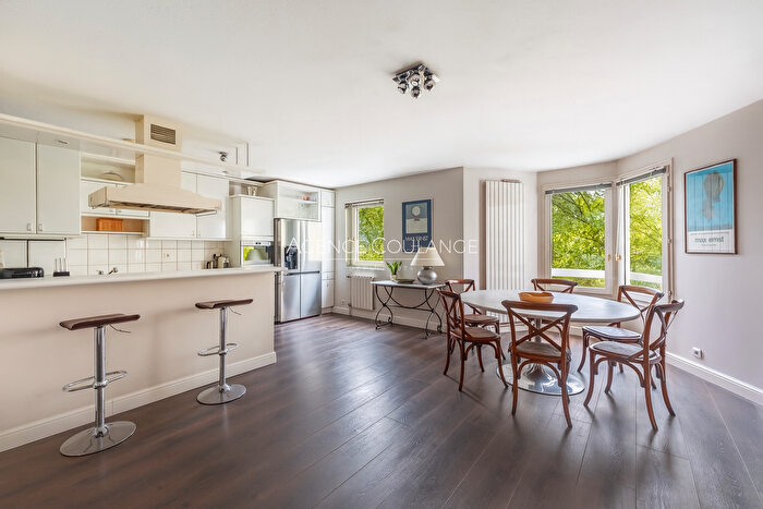 Appartement à vendre - Lyon e  - 4 pièces - 3 chambres