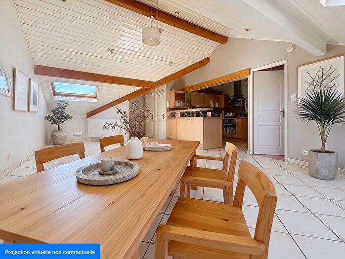 Appartement à vendre - Vétraz-Monthoux - 3 pièces - 2 chambres