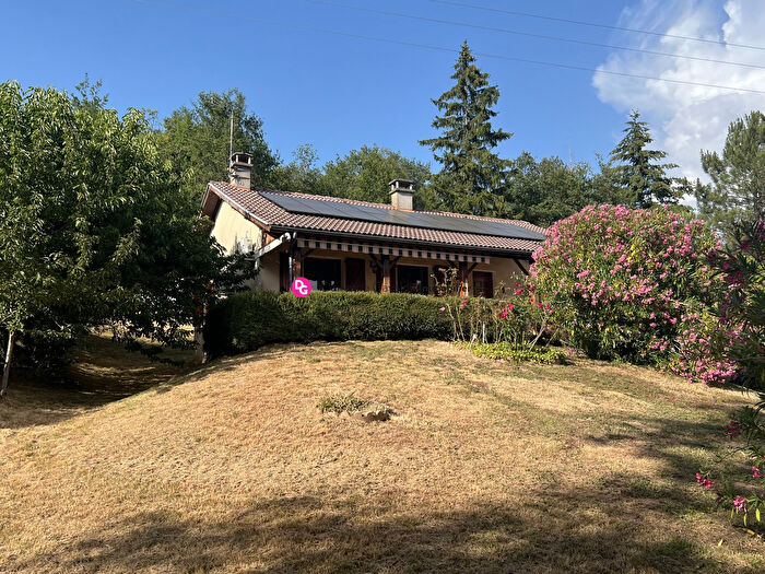 Maison 4 pièces à Firmi, à louer