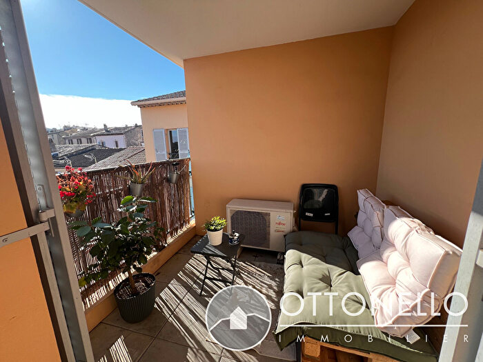 Appartement à louer - Roquebrune-sur-Argens, Golf - 2 pièces - 1 chambre