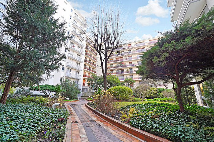 Appartement à vendre - Paris e , Bel-Air, Nord - 1 pièce