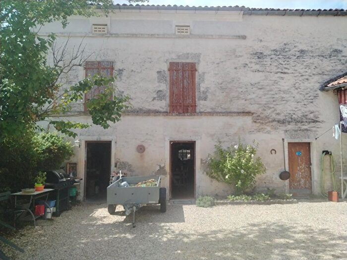Maison 5 pièces à Sonnac, à vendre