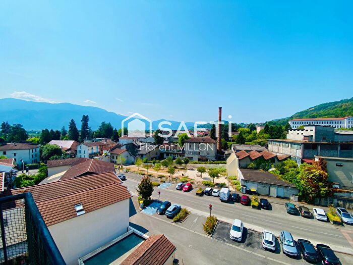 Appartement 4 pièces à Tullins, à vendre