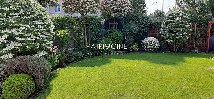 Maison 7 pièces à vendre à Suresnes, République