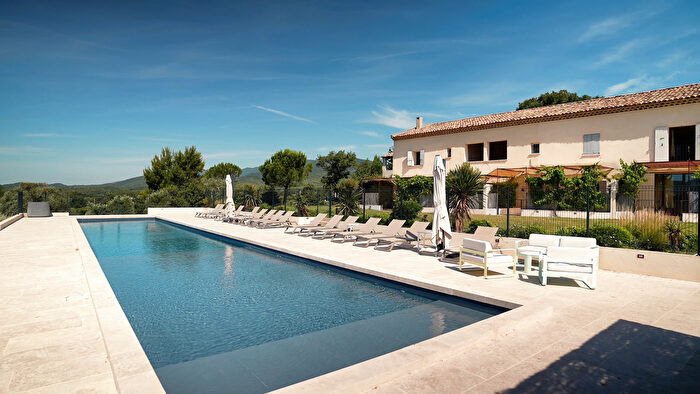 Maison 18 pièces à vendre - La Bastide-des-Jourdans