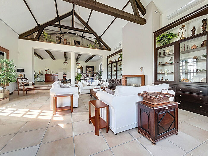 Maison à vendre - Châtillon-sur-Thouet - 8 pièces - 4 chambres