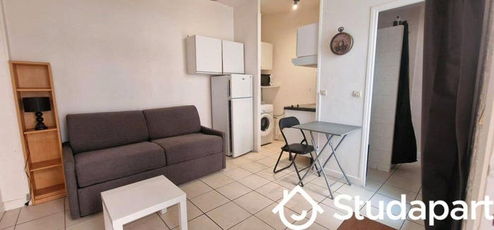 Appartement 1 pièce à Centre Ville, Antibes, à louer