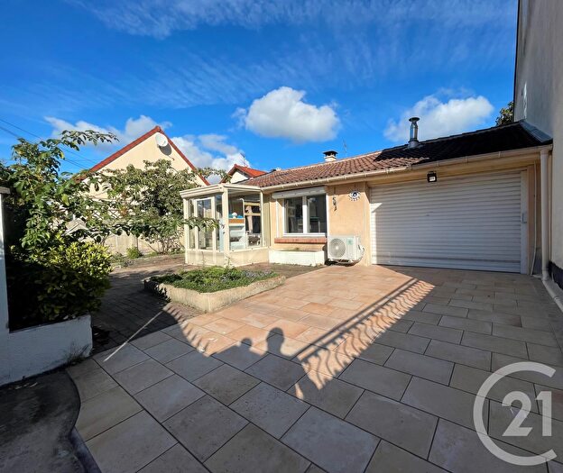 Maison à vendre - Villeparisis, La Poste, Centre culturel - 5 pièces - 4 chambres