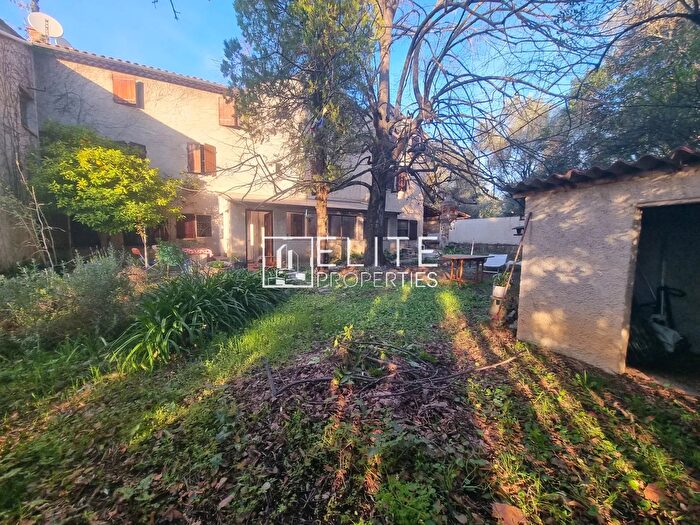Maison à vendre - Grasse, Saint-Antoine, Aspres, Plascassier - 7 pièces - 5 chambres