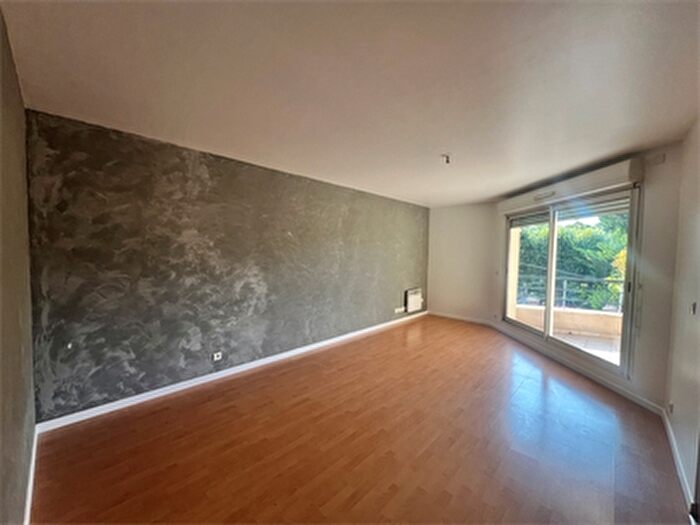 Chelles, Centre-ville, Gare, Abbesses : Appartement 2 pièces à louer