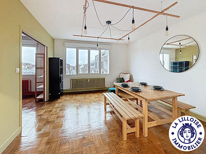 Appartement à louer - Lille, Centre-ville, Euralille - 3 pièces - 2 chambres