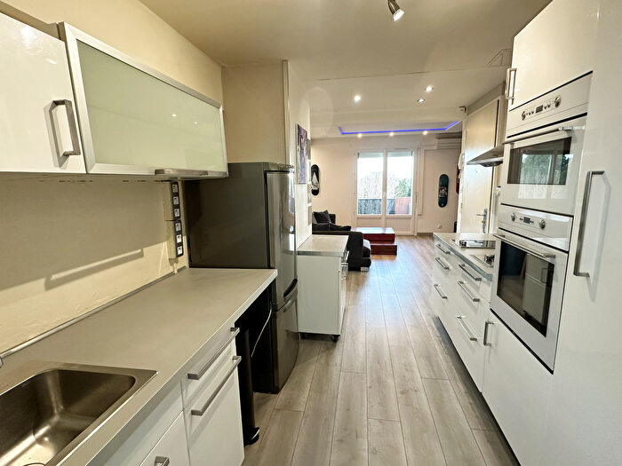 Appartement à vendre - Nîmes, Les Oliviers - 4 pièces - 2 chambres