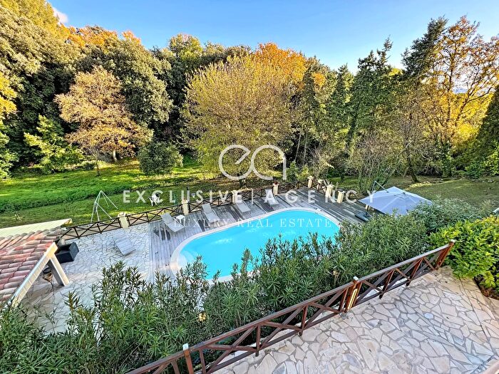 Maison à vendre - Grasse, Saint-Antoine, Aspres, Plascassier - 6 pièces - 5 chambres