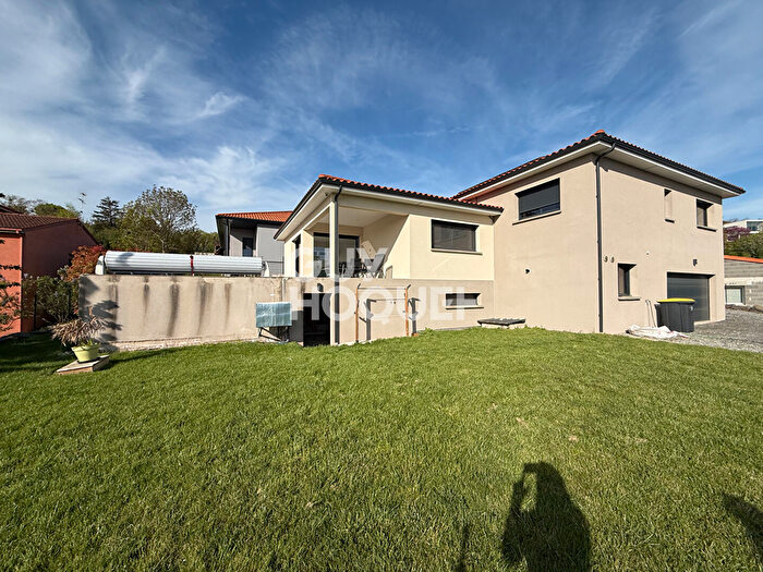 Maison à louer - Châtel-Guyon - 5 pièces - 4 chambres