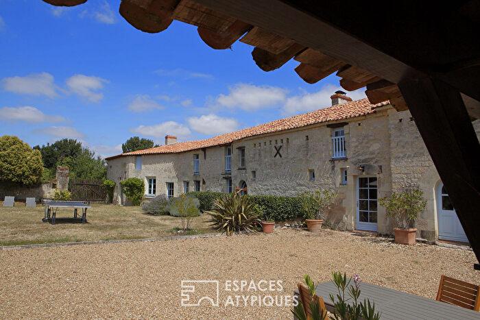 Maison à vendre - Vaudelnay - 9 pièces - 4 chambres