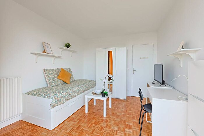 Appartement à louer - Gallieni-De Lattre de Tassigny, Épinay-sur-Seine - 1 pièce